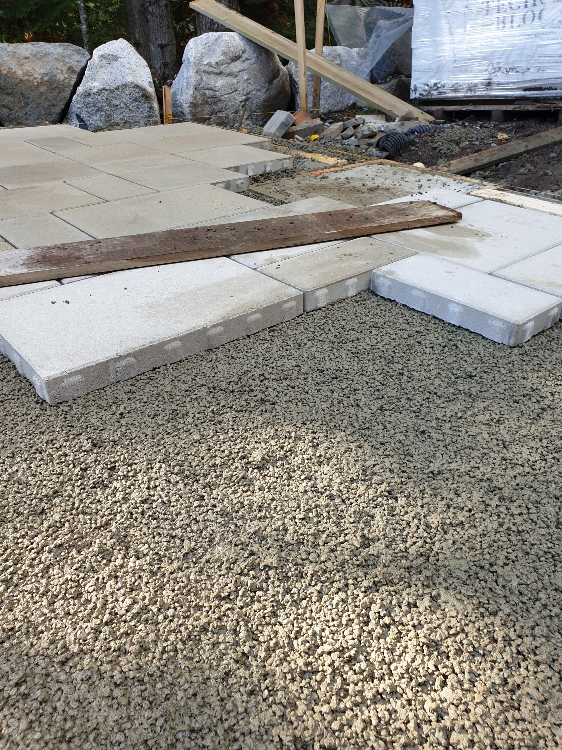 PERMEABLE BEDDING - Romex Hardscapes