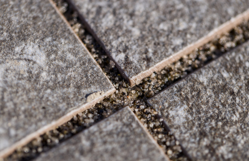 ROMEX® Easy | DIY Resin Sand for Stone Patios and Pathways