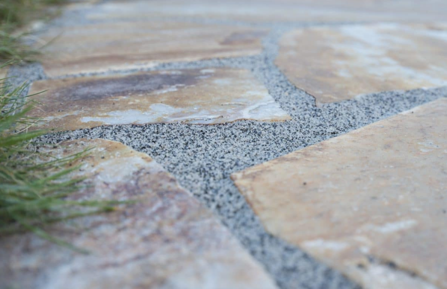 ROMEX® Easy | DIY Resin Sand for Stone Patios and Pathways